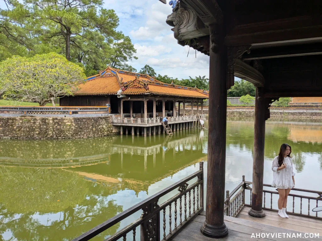 11 Things to Do in Hue (Imperial City, Royal Tombs & More)